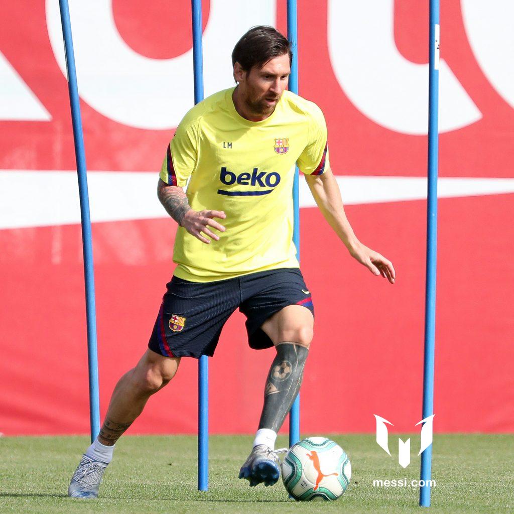 LEO VUELVE A ENTRENAR CON EL BARCELONA