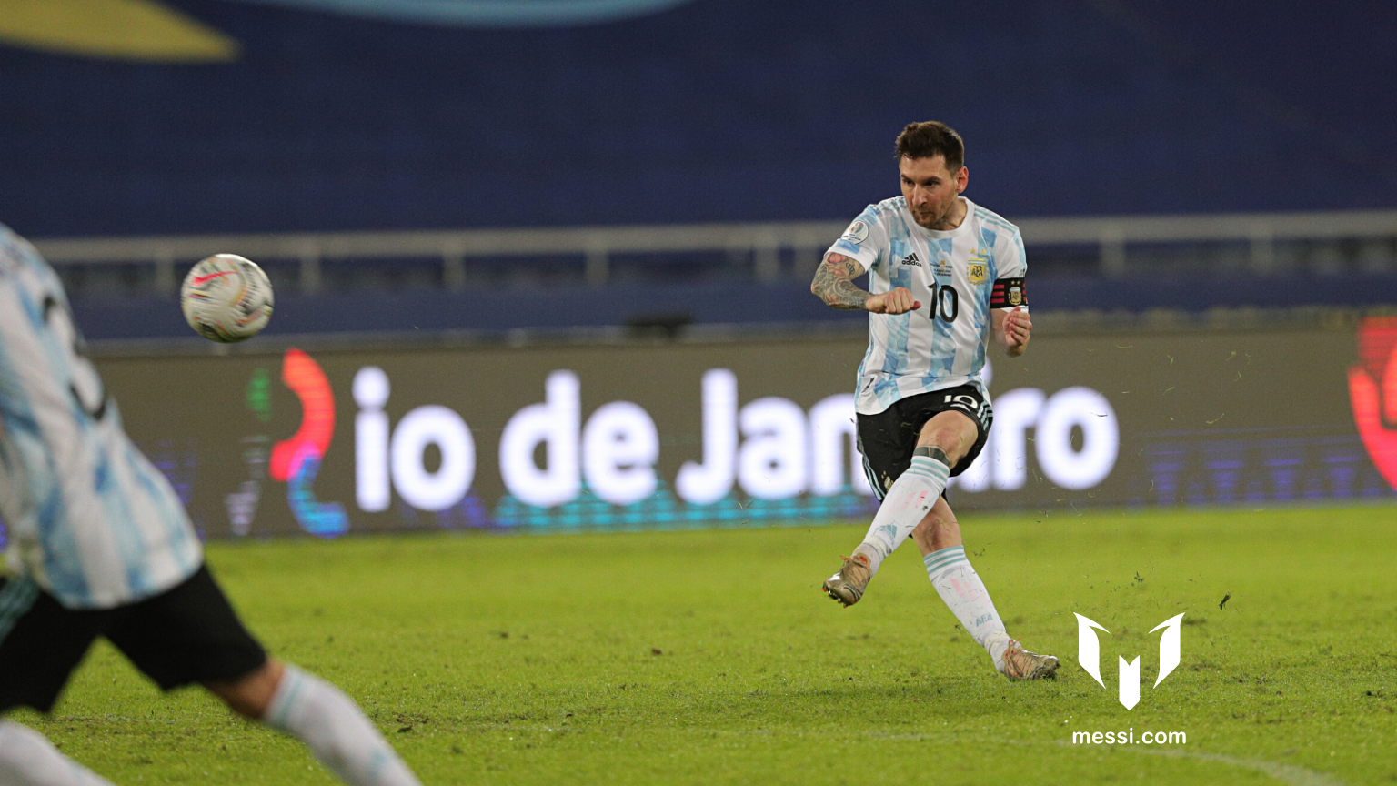 LEO IS NOW ARGENTINA’S LEADING SCORER IN OFFICIAL TOURNAMENTS