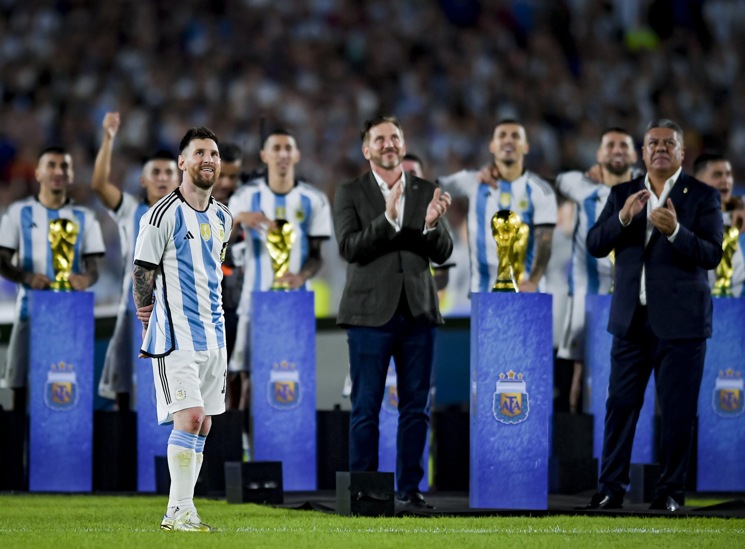 Lionel Messi scores 800th career goal in Argentina win over Panama